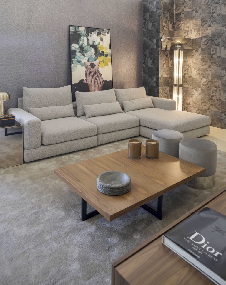 Slender Coffee Table - Stylish Club