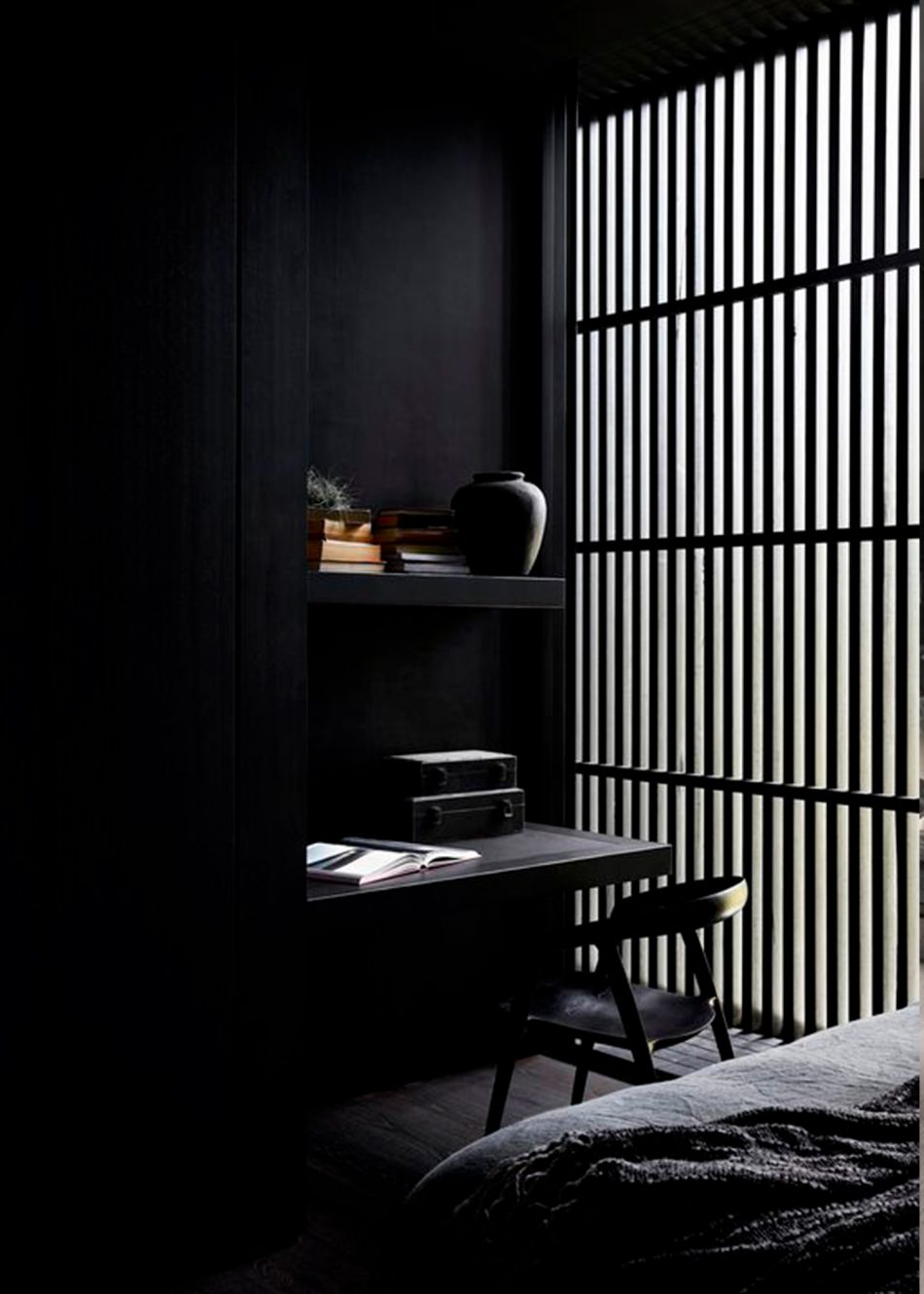 Dark Minimalism - Stylish Club