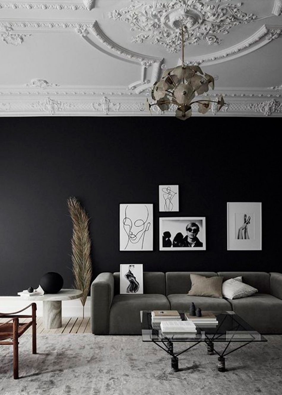 Dark Minimalism - Stylish Club